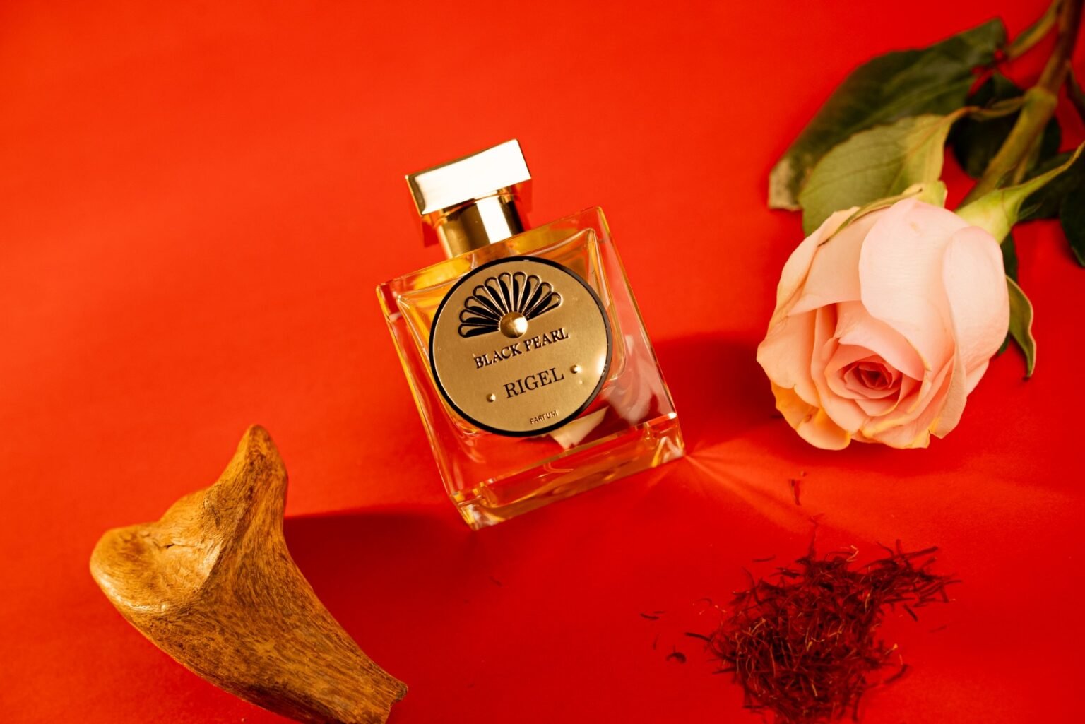 Black Pearl Perfume: A Fragrance Beyond Time, A Luxury Beyond Compare ...